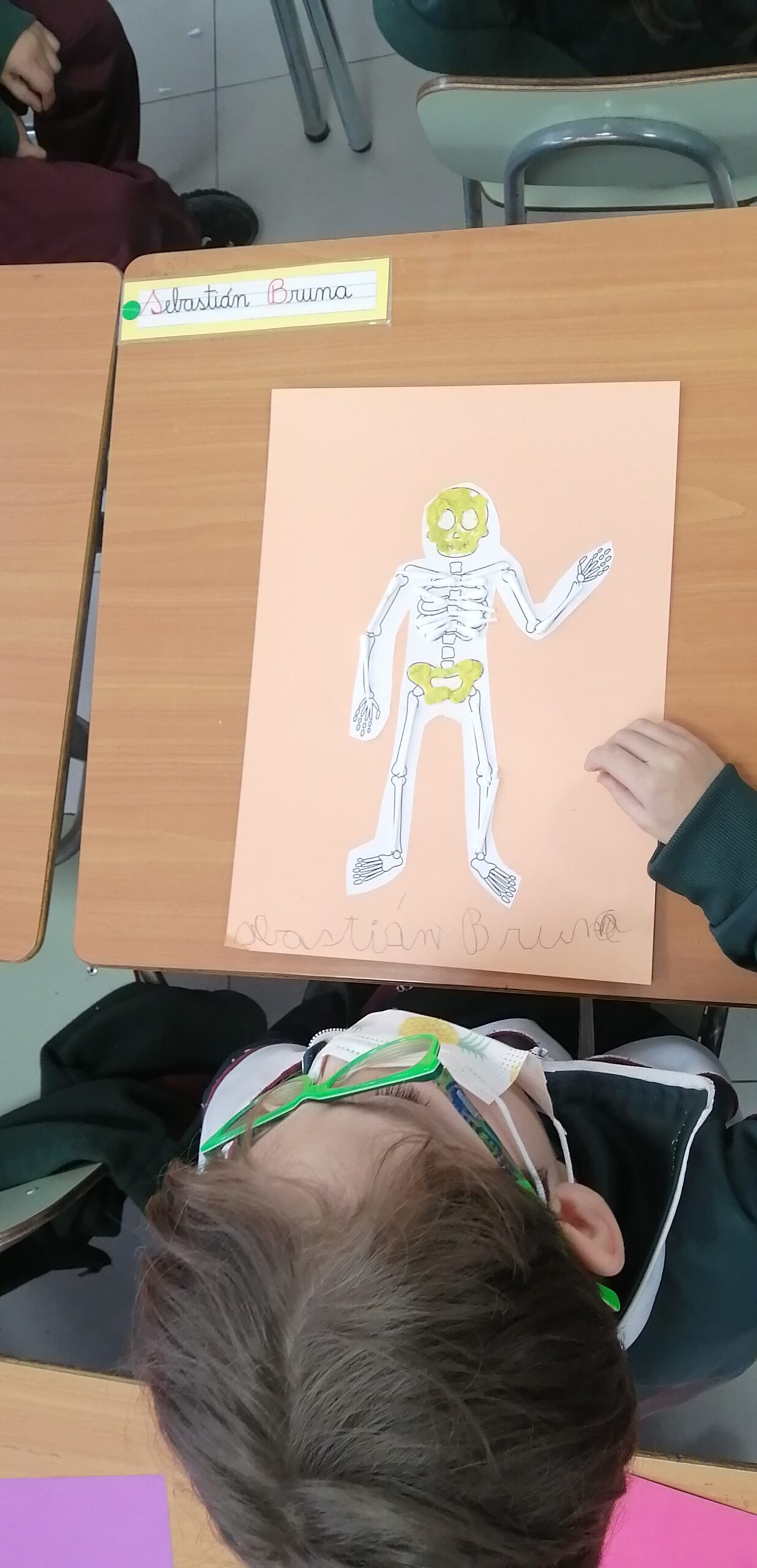 ¡Mira como baila el esqueleto! - Colegio Akros