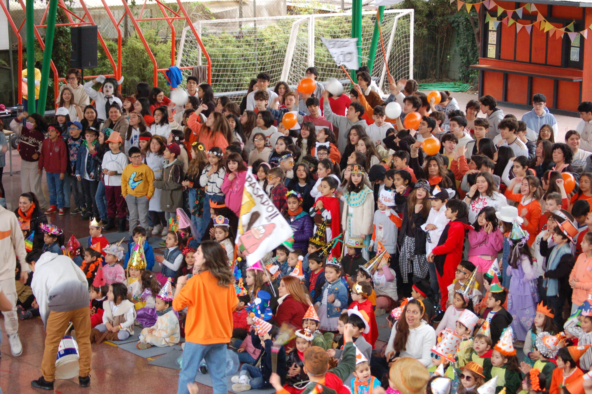 ¡Akros cumple 43 años! - Colegio Akros
